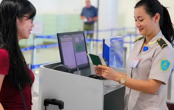 Đi máy bay cần giấy tờ gì? Hướng dẫn cách chuẩn bị đầy đủ từ A tới Z ...
